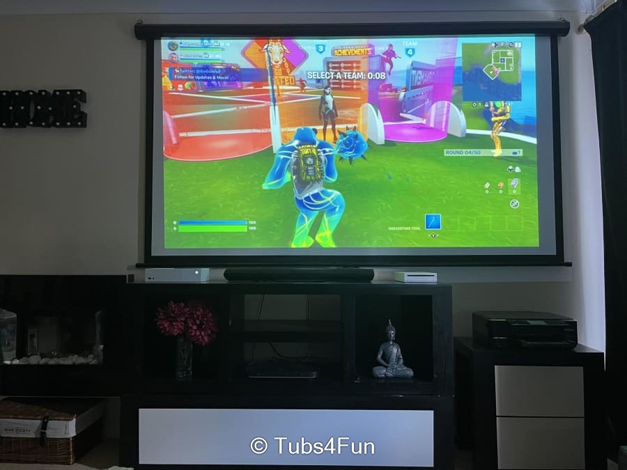 Indoor Cinema with Screen, Projector, Speaker and Fairy Lights - Hot ...